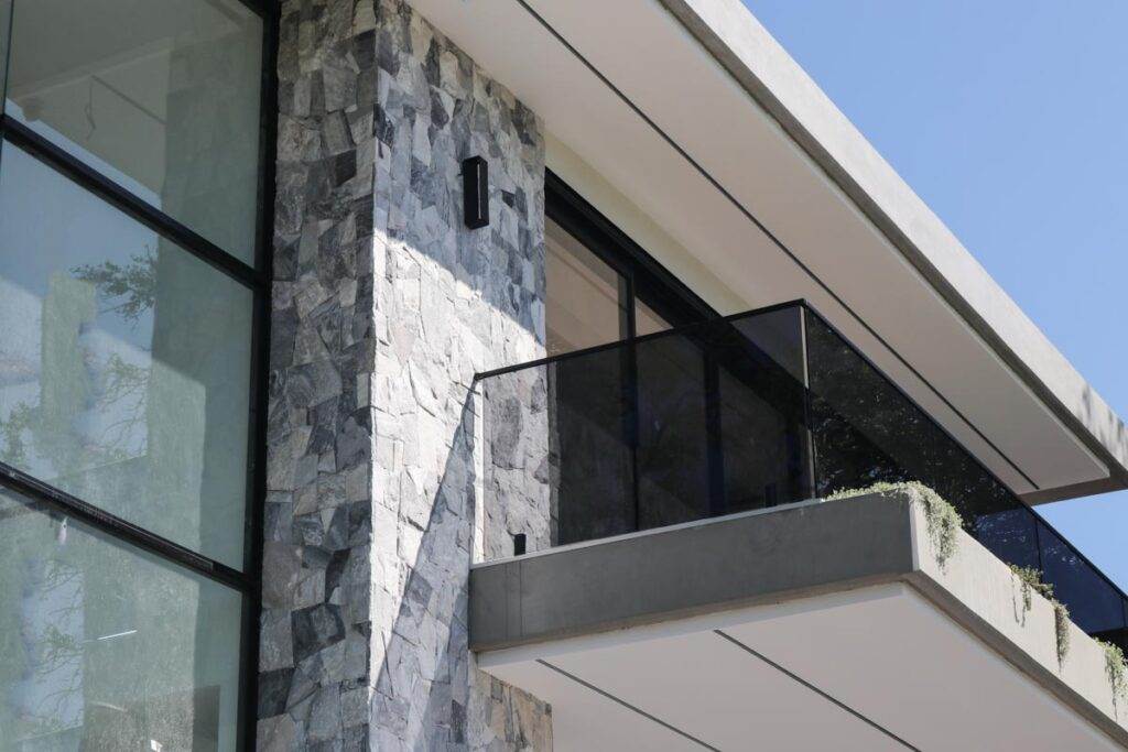Architectural Stone Wall Cladding & Crazy Pave Tiles | Show Tile